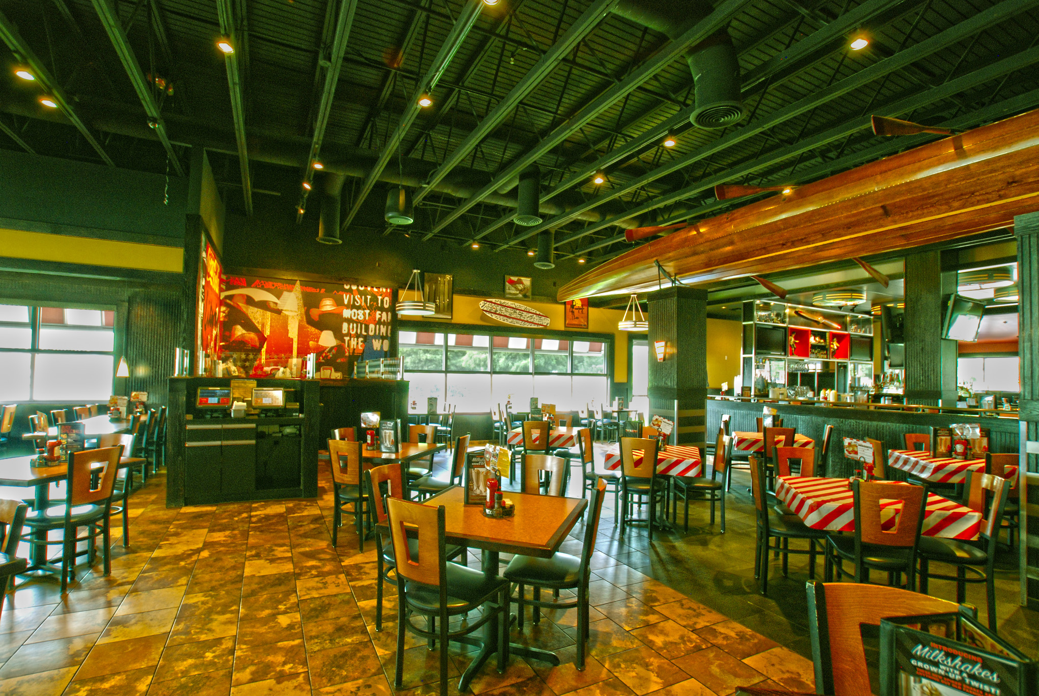 Fridays Interior Photos - Southeast Restaurant Group
